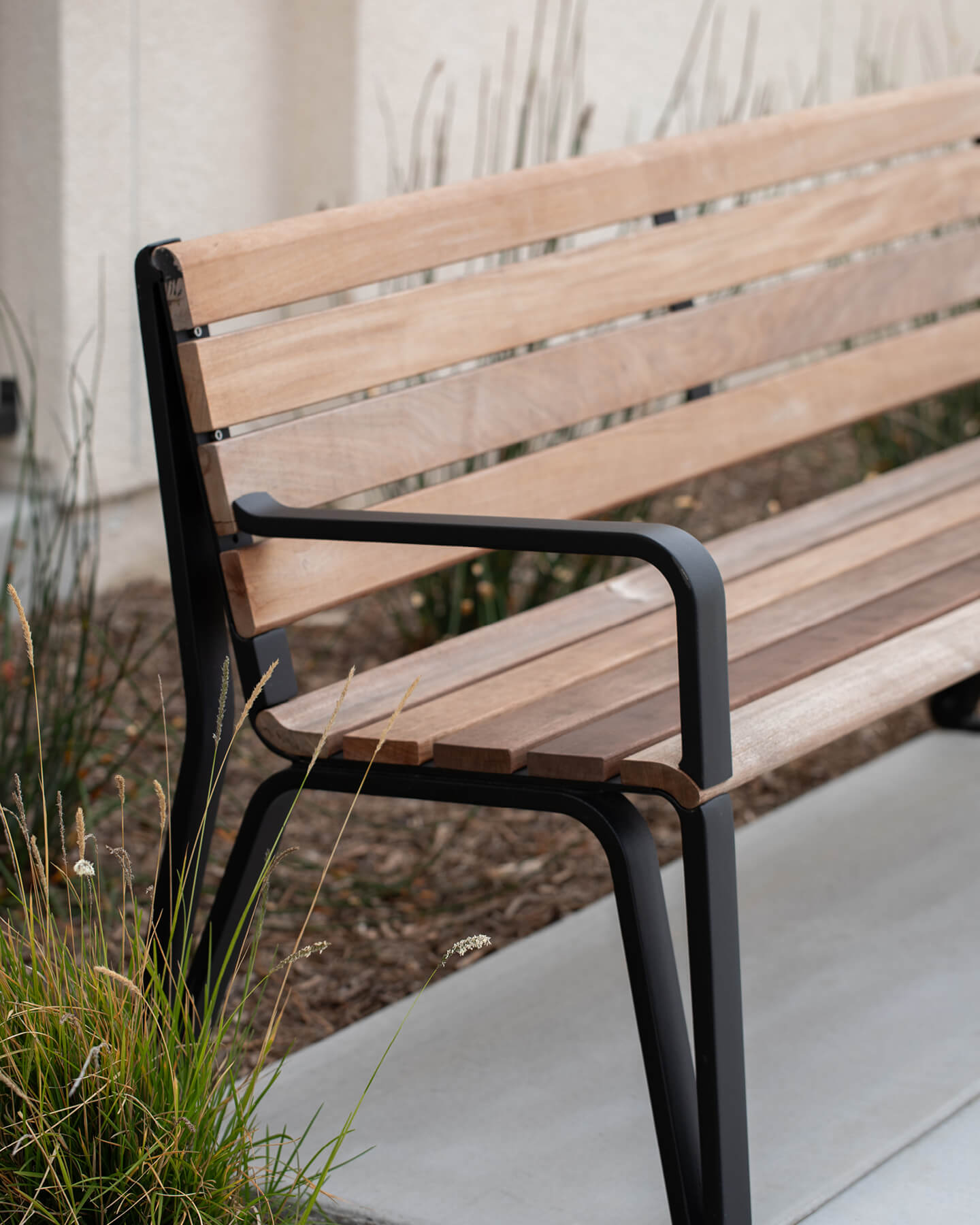 100 Skate Deterrent - Bench Mount - Maglin