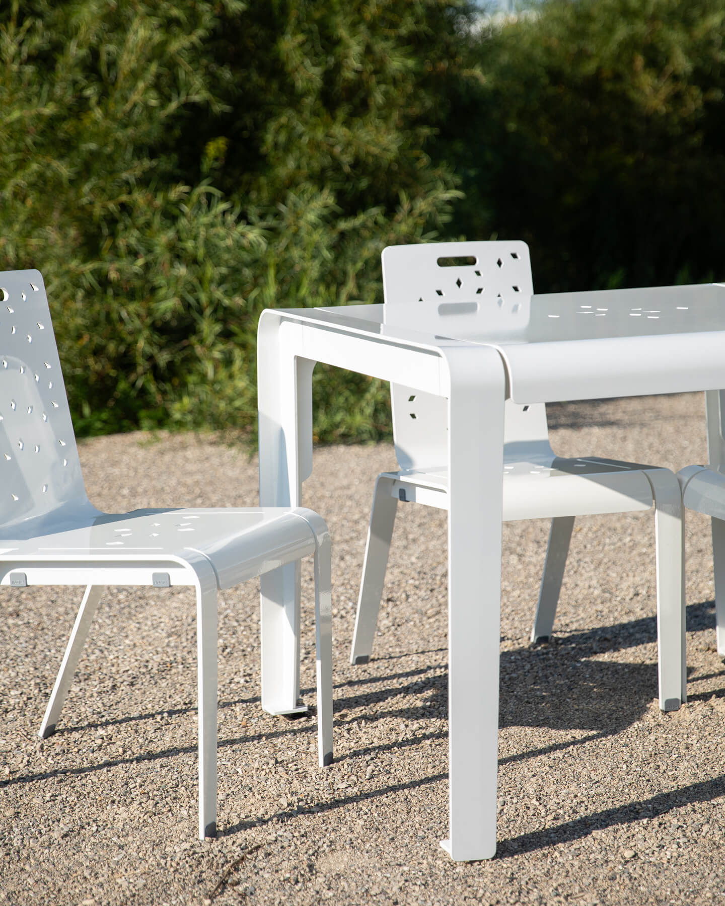 Ogden Benches - Maglin