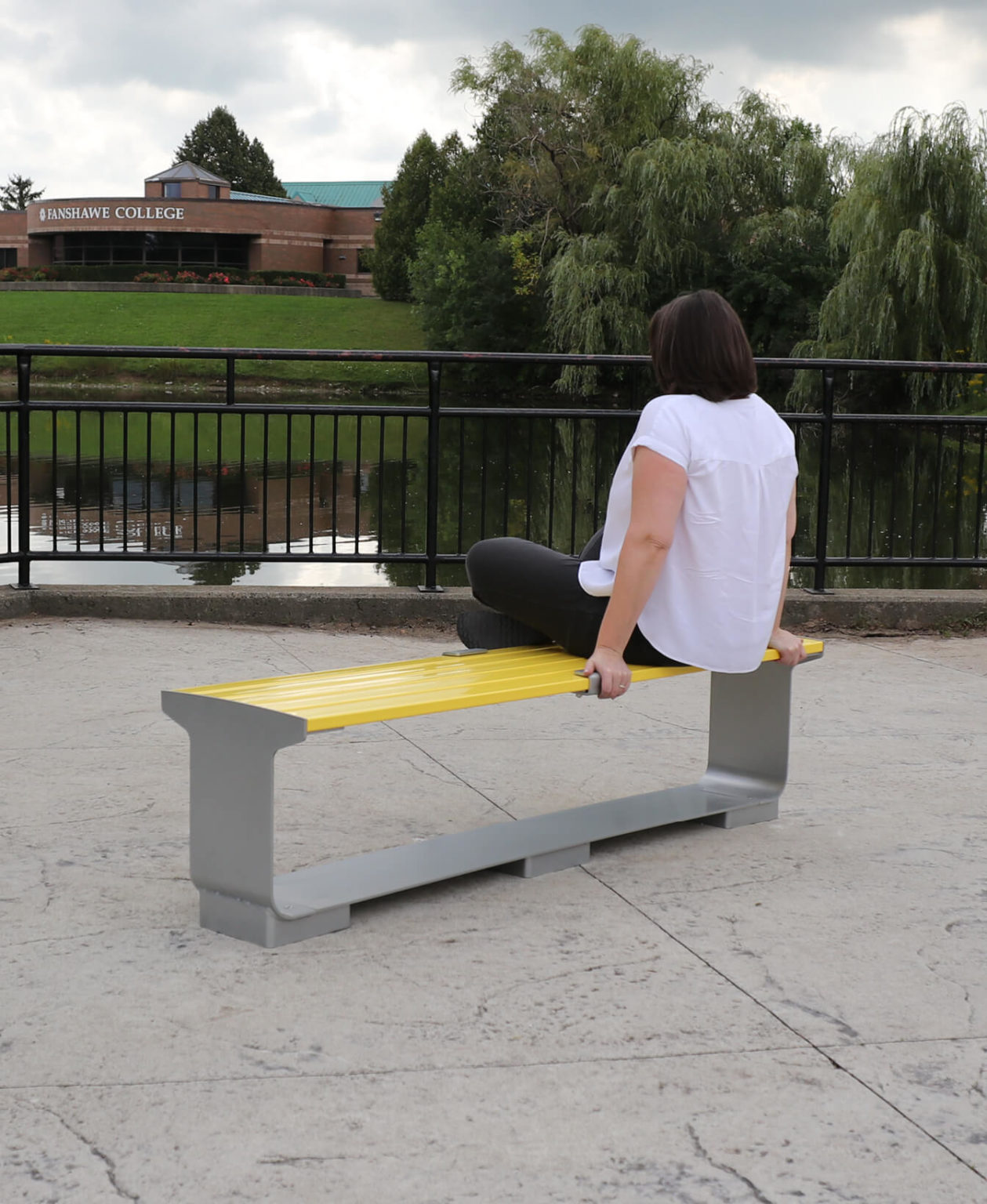L-Series Backless Bench - Maglin
