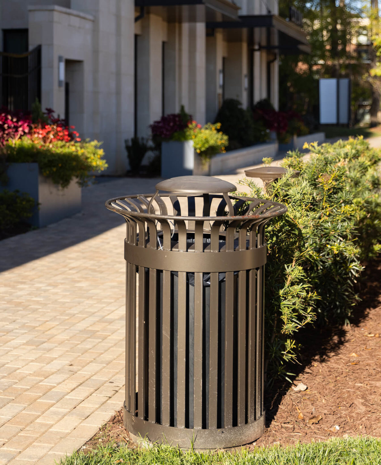 200 Trash Container - Maglin
