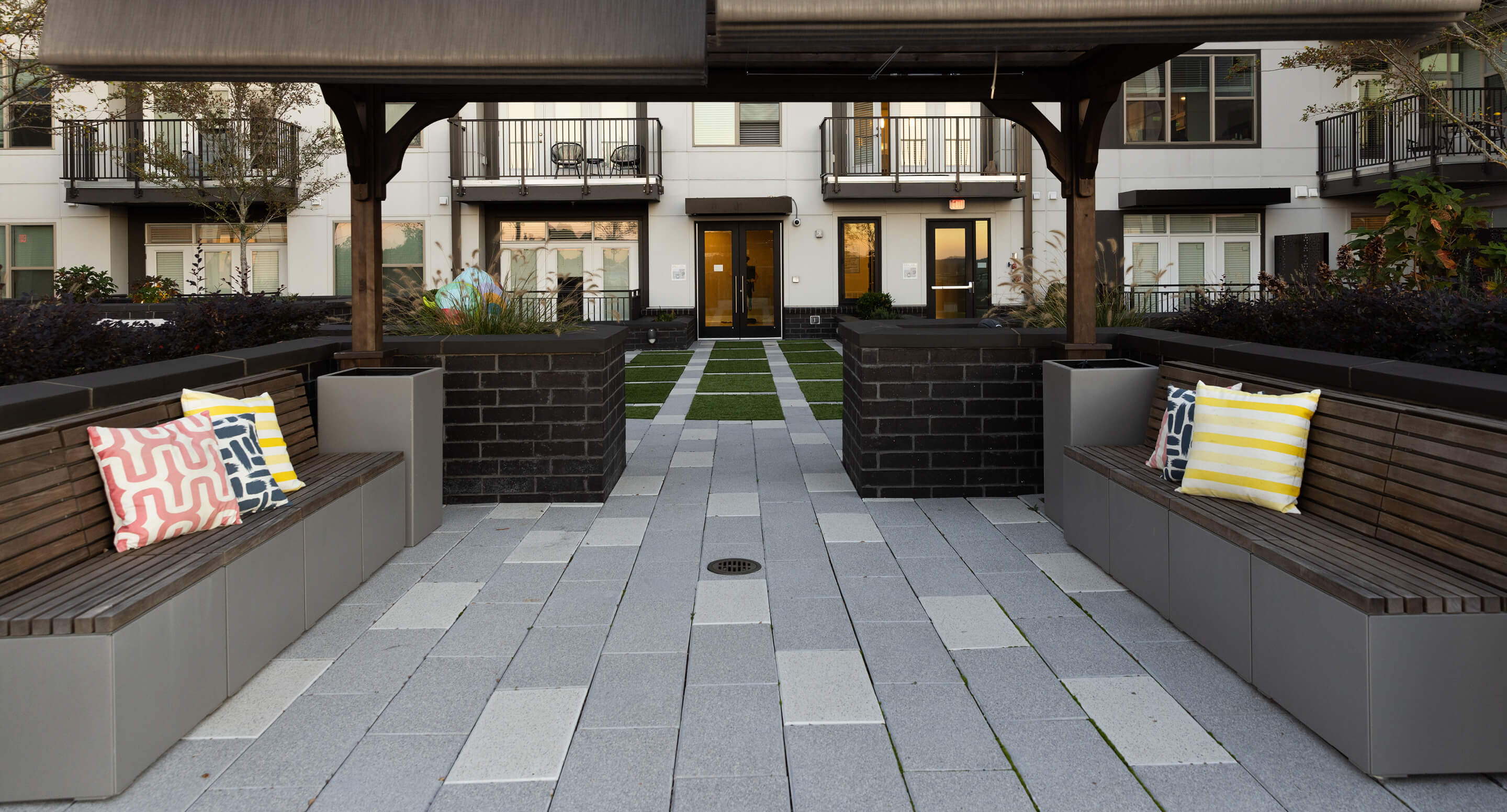 Pixel Seating - Maglin
