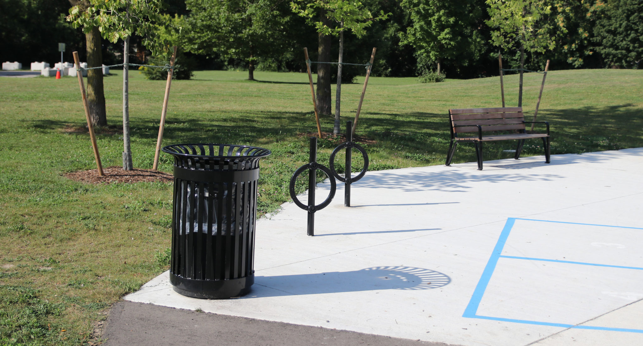 200 Trash Container - Maglin